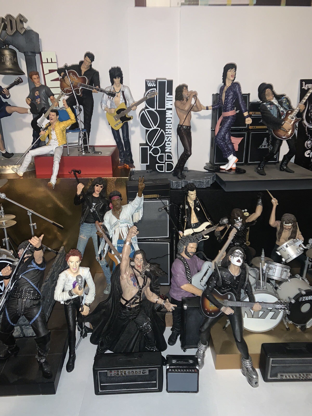 MUSIC ACTION FIGURE GIANT 35+ LOT NECA MCFARLANE Mettalica Motley Crue ...