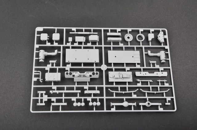 Trumpeter 01007 1/35 M1083 FMTV Standard Cargo Truck for sale online | eBay