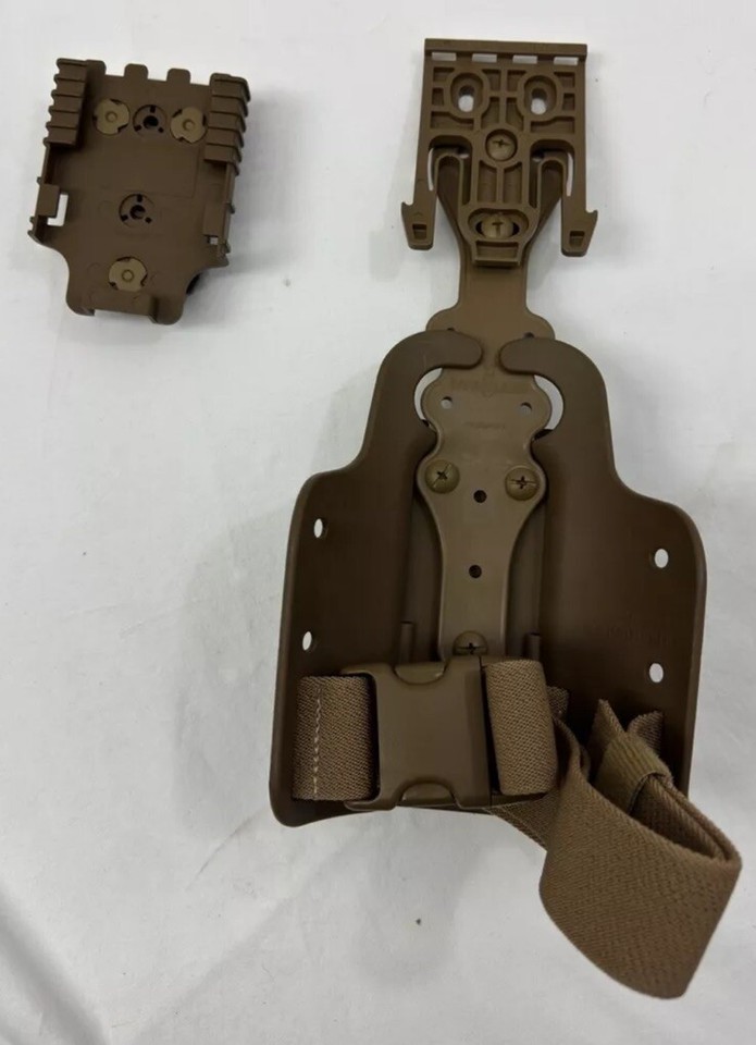 Safariland 6004UFA Single Strap Leg Shroud w/ QLS 19 & Clip On Belt ...