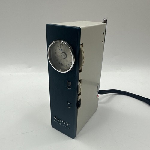 Vintage sony transistor radio - equipmentlery