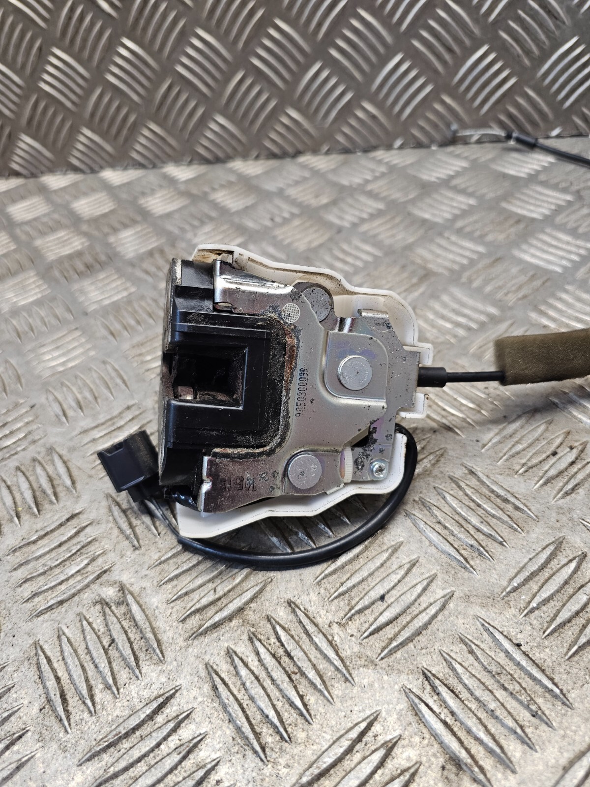 VAUXHALL MOVANO B F3500 2014 OFFSIDE DRIVER SIDE REAR DOOR LOCK ...