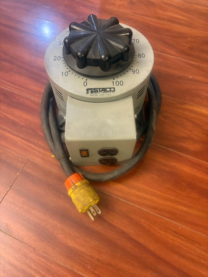 Staco Energy variable auto transformer variac 3PN2210 in 120v out 0 ...