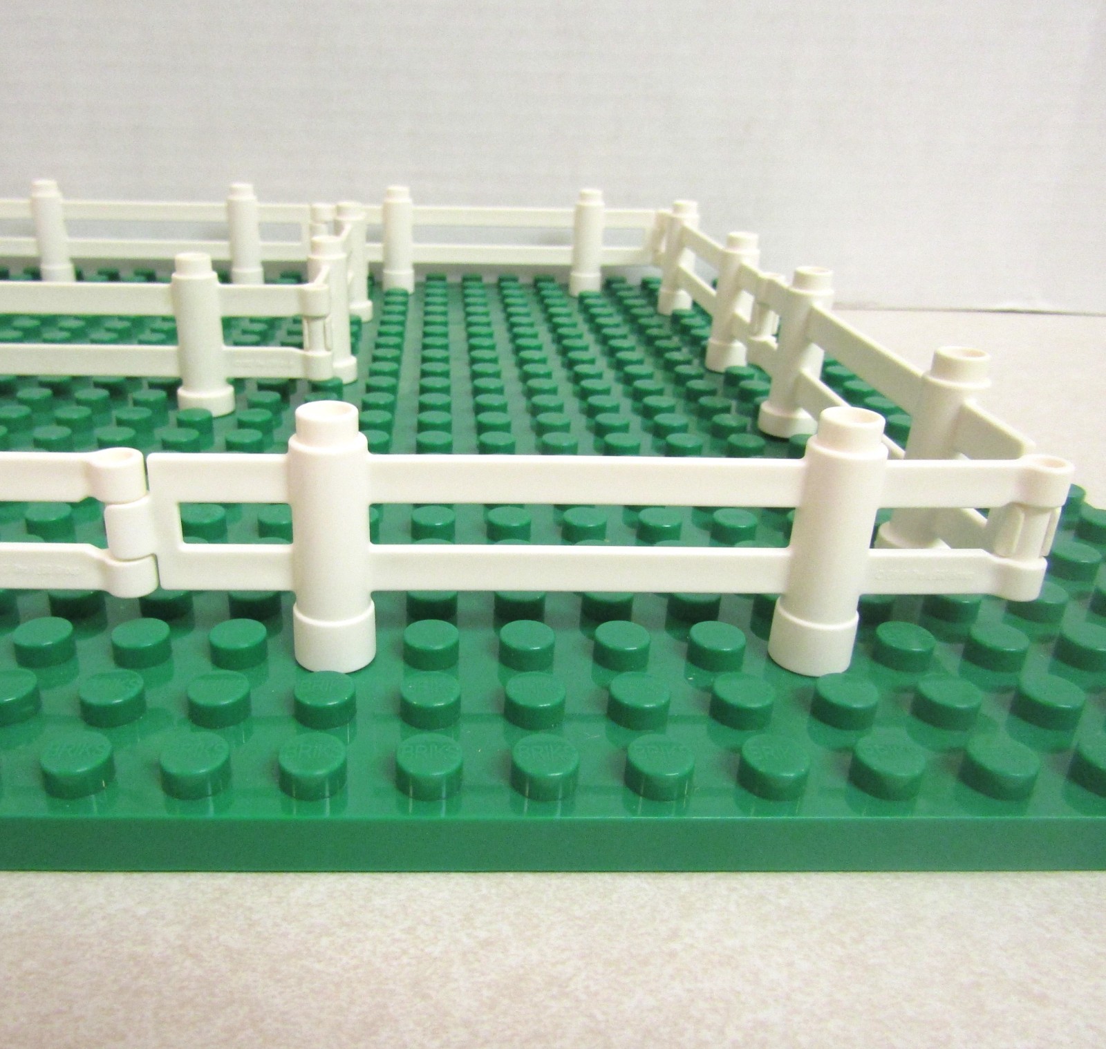 Lego DUPLO House Farm Zoo Set of 10 White Connectable Fence Pieces | eBay