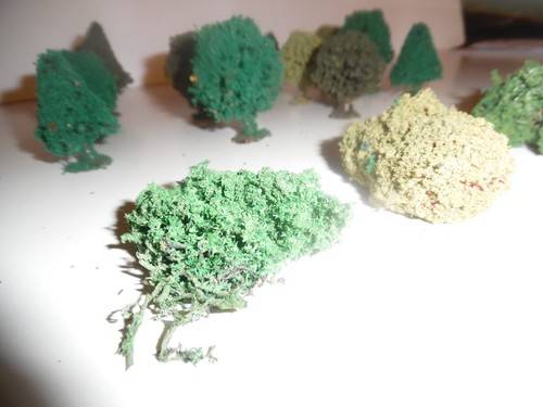 12 Trees & 3 Bushes model railroads, HO, N Scale, Added more foam ...