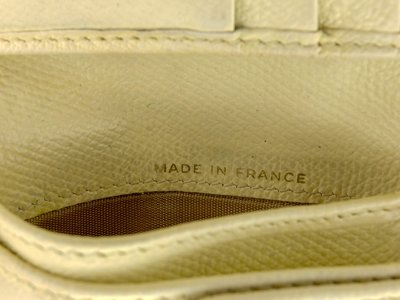 CHANEL wallets here button white leather Authentic us… - Gem