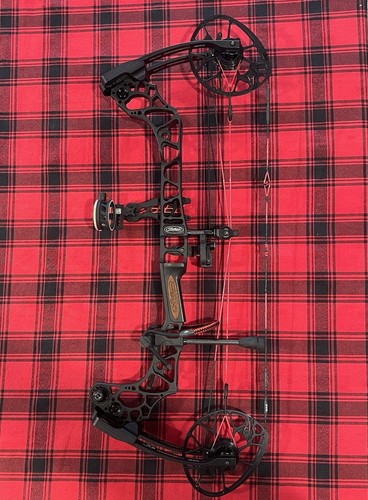 Mathews Triax 70 LBS 29 Draw RH | eBay