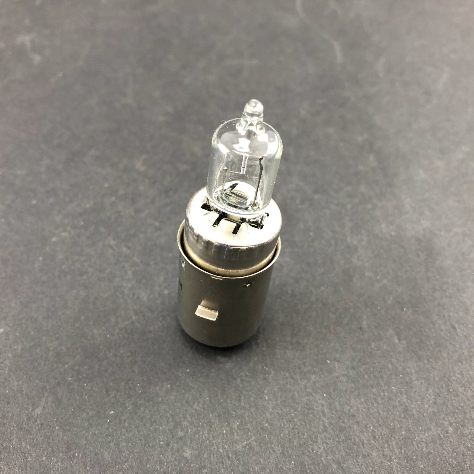 2x OSRAM Signal 10V 20W BA20s Halogen SIG 64032 Traffic Light Bulb ...