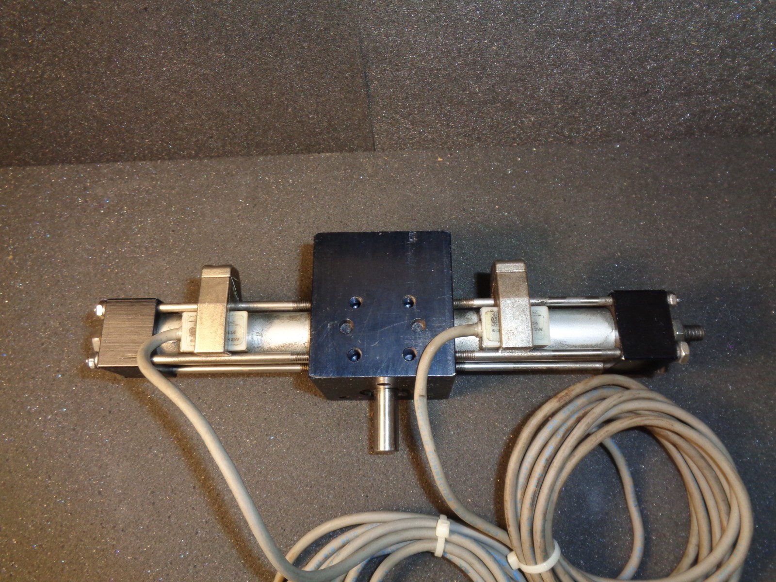 Rotomation S1-270-CCW-S37-3A-3RL-V-1/8-1 Pneumatic Rotary Cylinder W ...