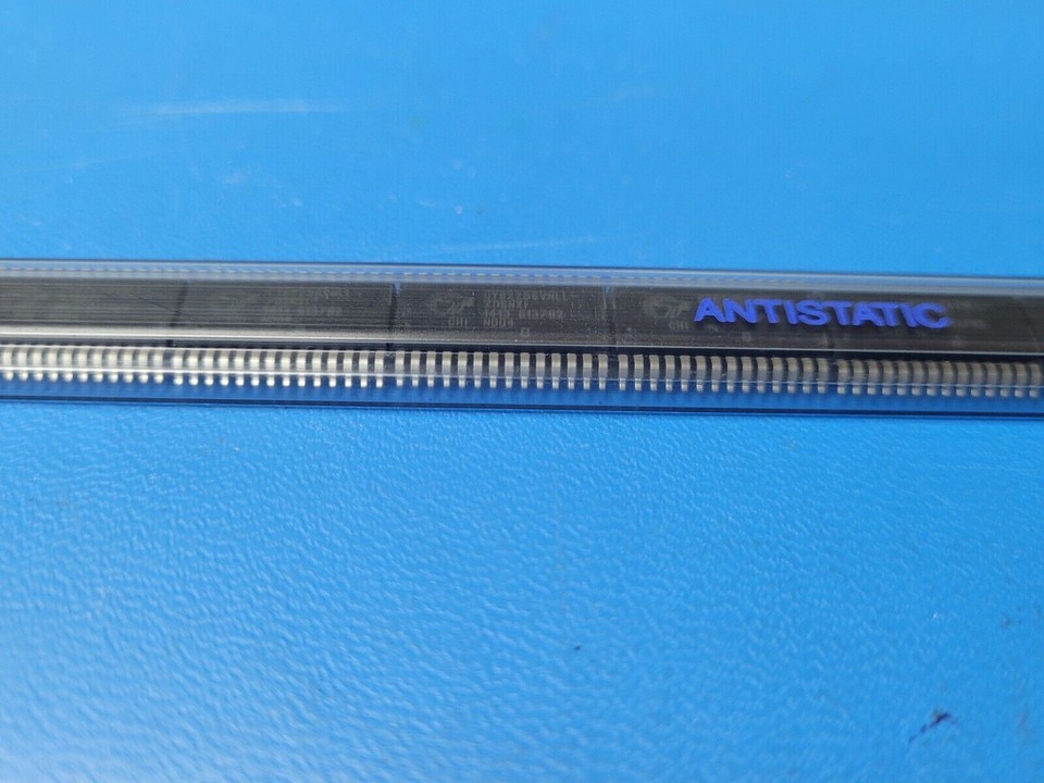 (3pcs) CY62256VNLL-70SNXI SRAM - Memory IC 256Kb (32K x 8) Parallel 70 ...