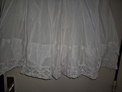 Large jupon ancien superbe volant Dentelle Léa Greb T 3 | eBay