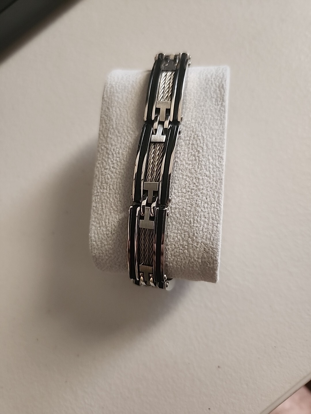 Men's Stainless Steel Cable Bracelet /Carbon Fiber - Gem