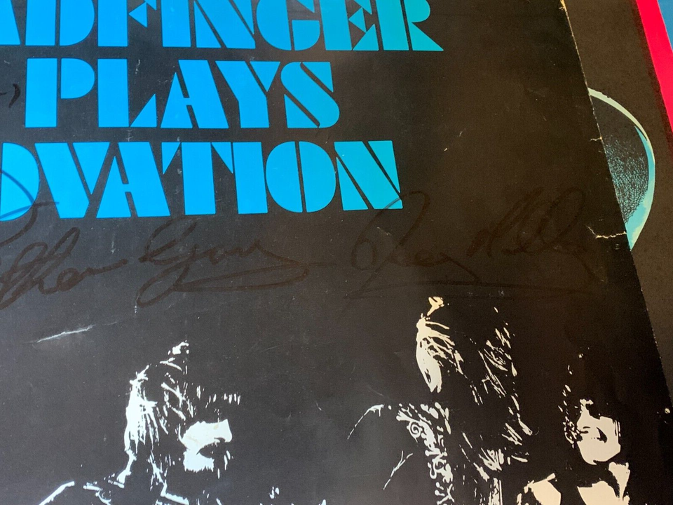 BADFINGER PLAYS OVATION GUITARS SIGNED PROMO POSTER -RARE! | eBay