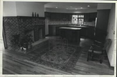 1991 Press Photo Douglas Way House of the Week Model Kitchen in ...