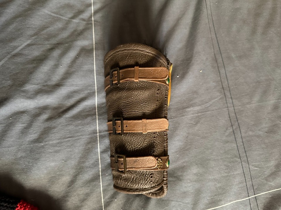 Assassins Creed Hidden Blade Bracer(gauntlet) spring loaded, no game ...