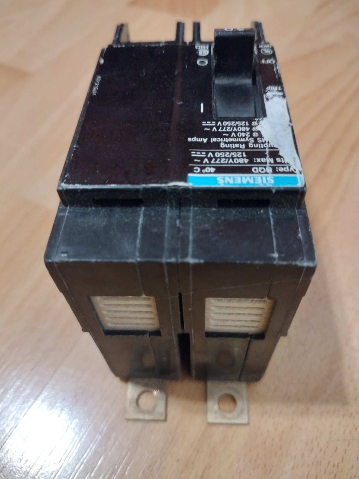 Siemens BQD230 Bolt On Circuit Breaker 30A 2P 480Y/277V 1PH BQD 30 Amp ...