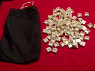 COMPLETE SET OF 100 MINI 1/2" PLASTIC SCRABBLE TILES FOLIO VERSION ...