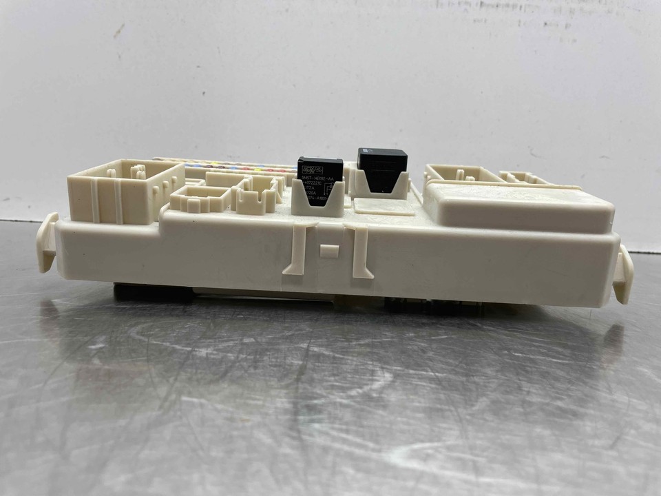 2008 Volvo S40 OEM Body Control Computer Module Fuse Box BCM 31254903 ...