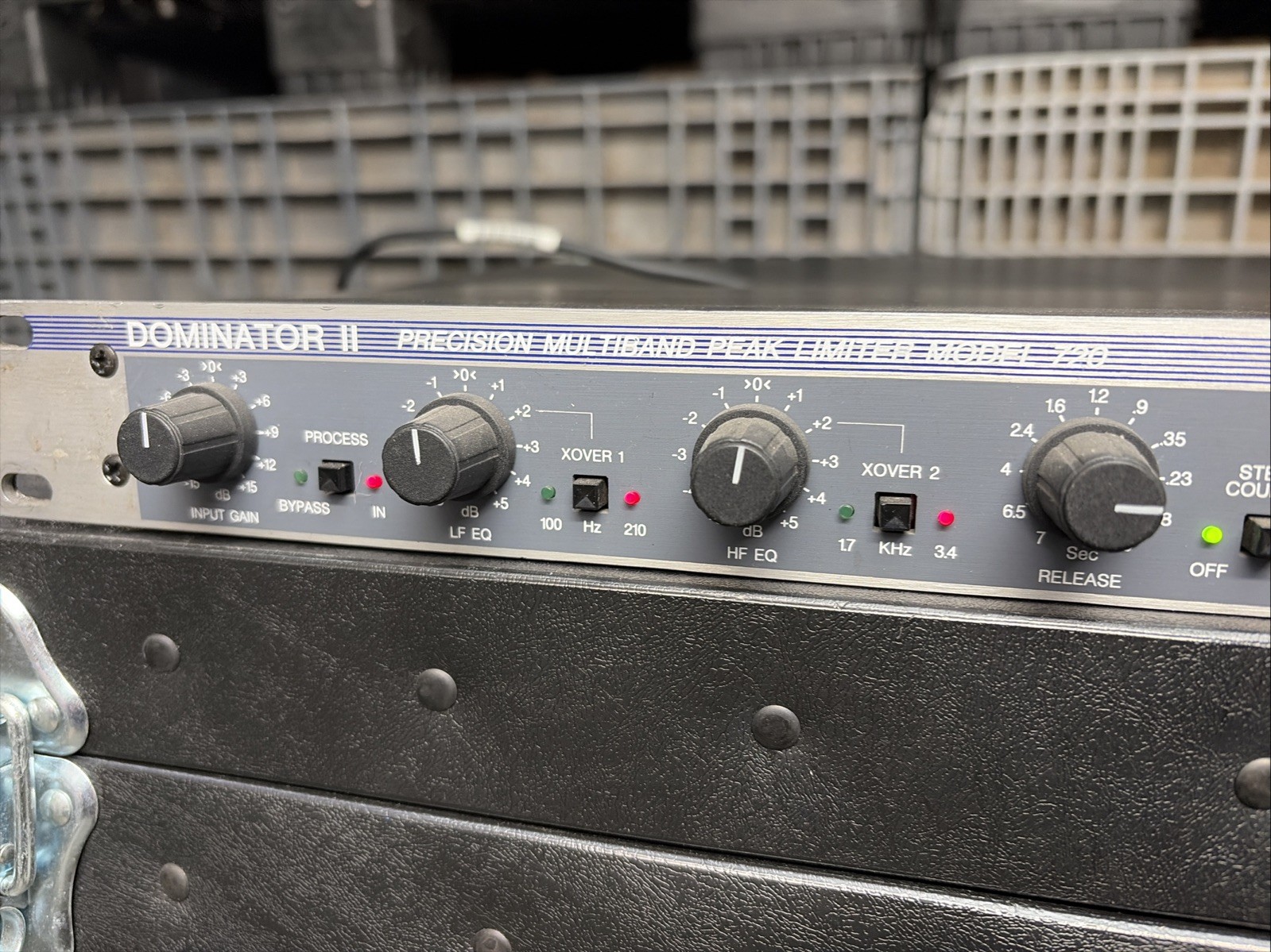Aphex Dominator 2 Multiband Peak Limiter Model 720 | eBay
