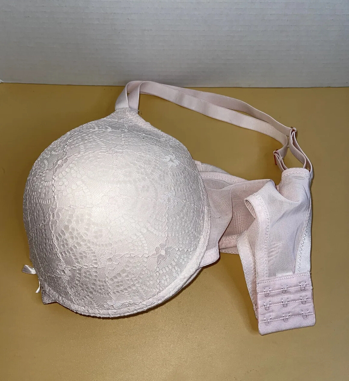 Marilyn Monroe Bra Light Pink Lace Underwire Molded Cups Lined 3705 ...