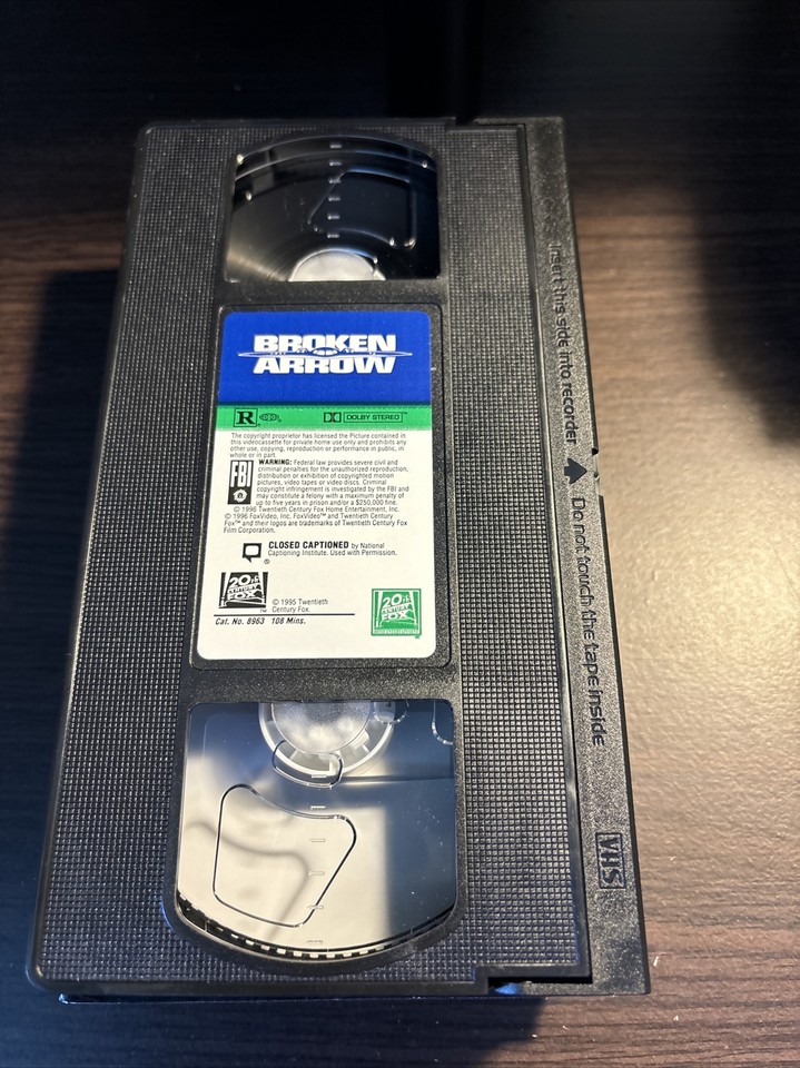 Broken Arrow (1995) VHS - John Travolta, Christian Slater, Howie Long ...