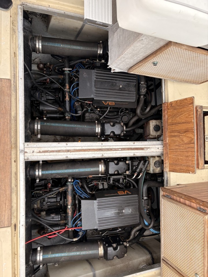 2003 Mercruiser 5.7L 350 Marine Gas Engine PAIR with Transmissions ...