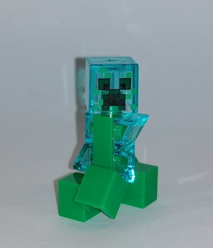 LEGO Minecraft - Geladener Creeper - Figur Minifig Berghöhle Cave ...