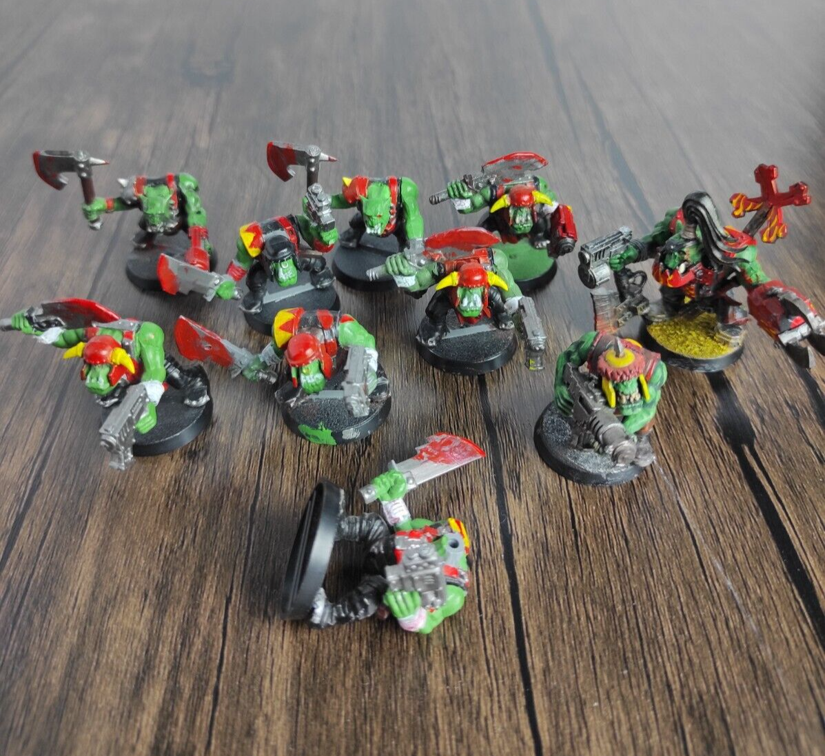 Lot of 9+1 Painted Warhammer 40k Ork Boyz & Captain, Red and Yellow ...