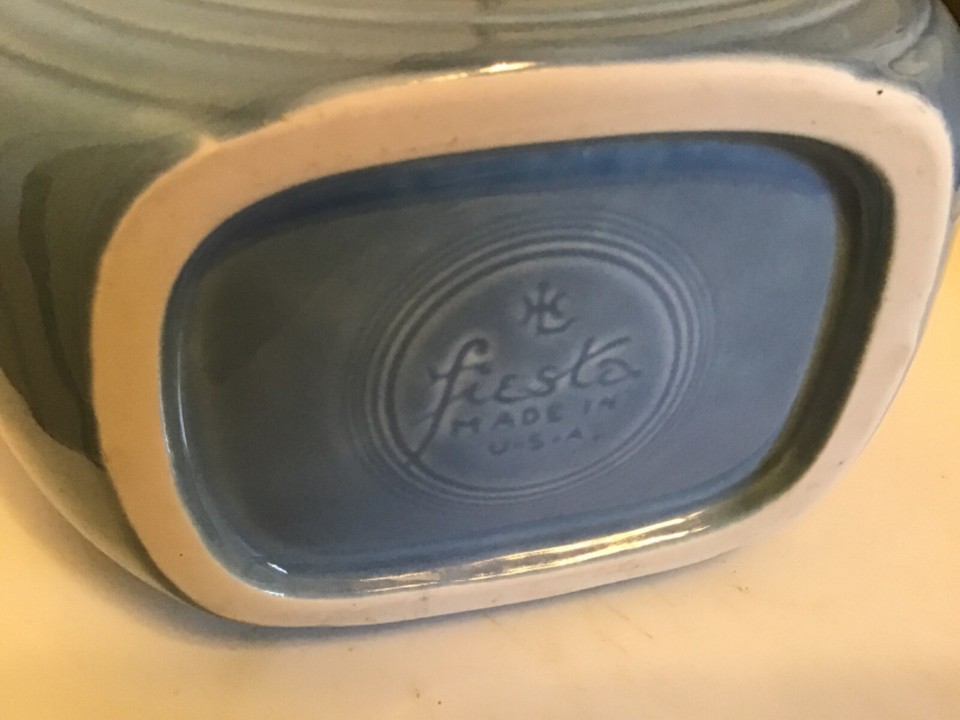 FiestaWare Large Disc Water Pitcher Periwinkle Blue Color HLC USA 1st ...