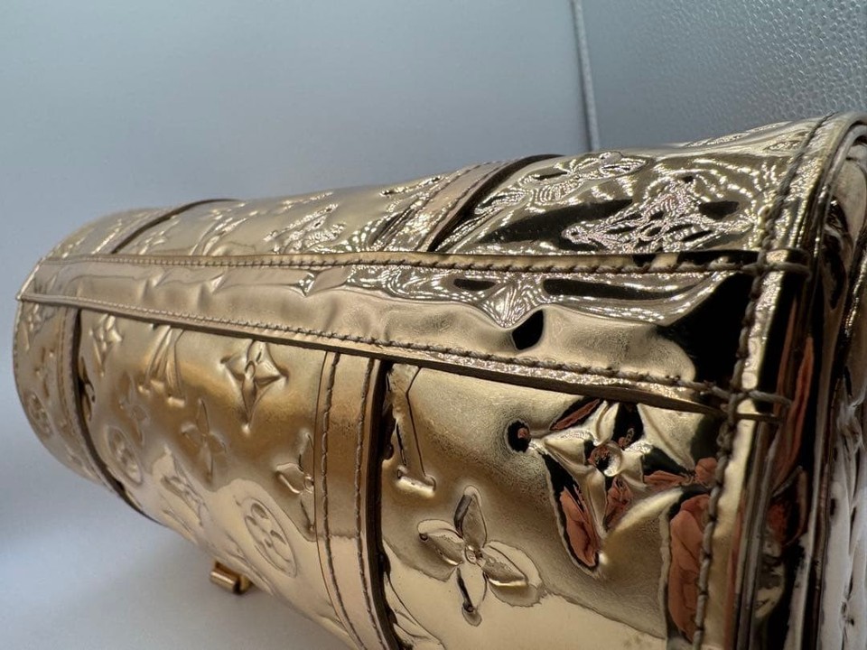 Louis Vuitton Miroir Papillon Gold | eBay
