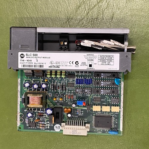 Allen Bradley SLC 500 1746-NO4V Ser A ANALOG OUTPUT MODULE 0105 FAC.1Z ...