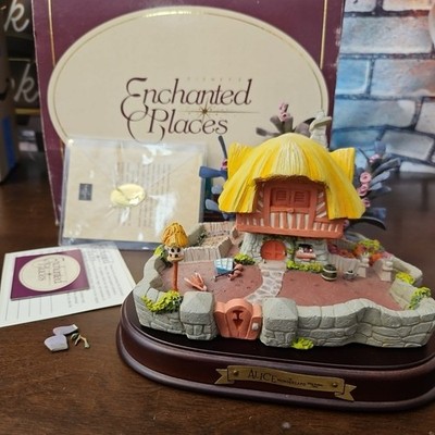 WDCC Disney White Rabbits House Enchanted Places Alice Wonderland ...