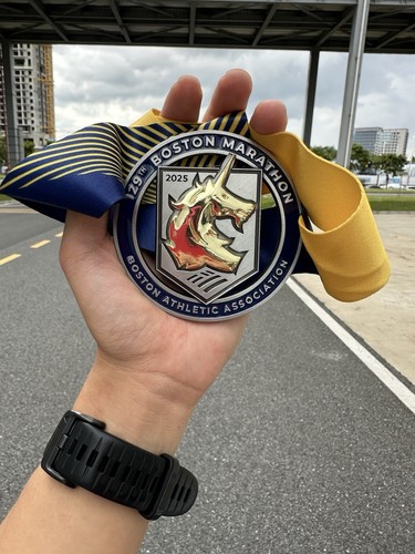 New 2025 B.A.A. Official 129th Boston Marathon Finishers Medal ...