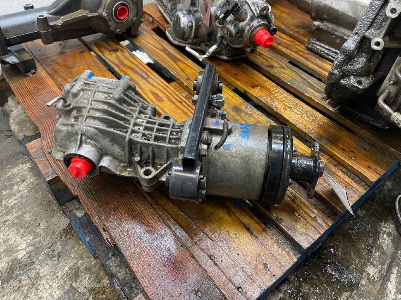 2014-2017 Nissan Pathfinder Rear Axle Differential Carrier Assembly 2. ...