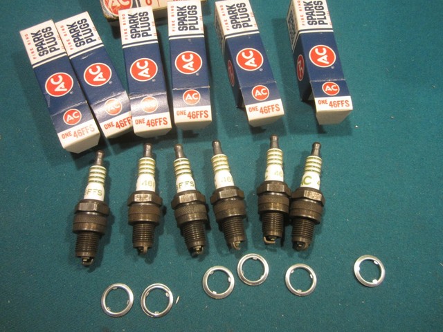 8 NOS AC R45T Spark Plugs OEM GM 5613875 for sale online | eBay