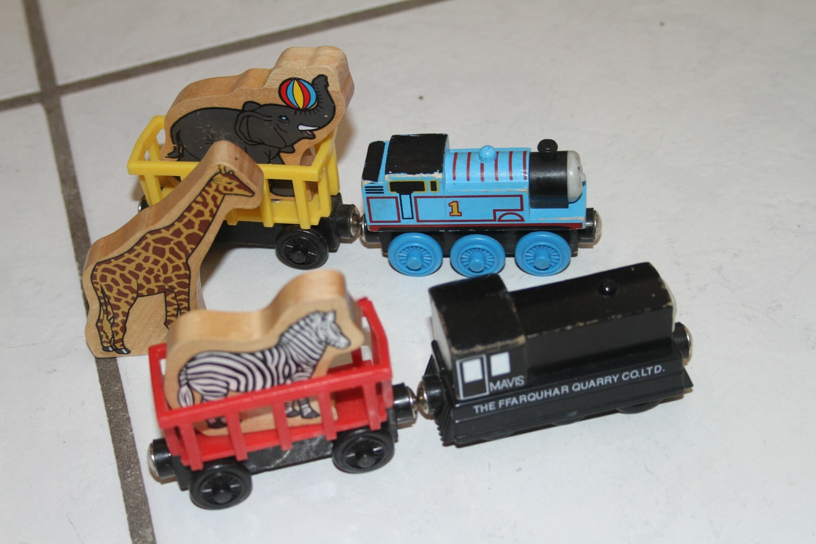 Thomas Wooden Railway Circus Train Set w/ Animal Figures lot of 7 ...