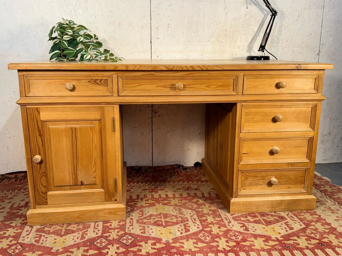 Large Pine Desk