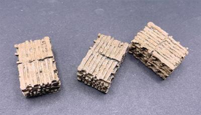 HO scale Pallet PILES 3 stacks of old wood pallets Painted layout Ready ...