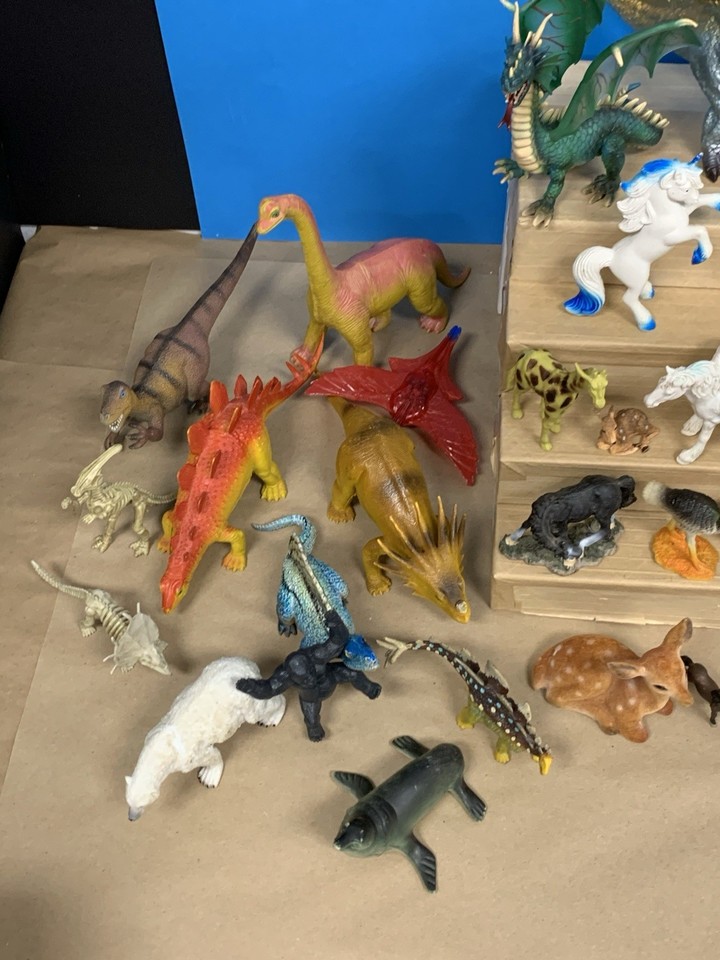 Vintage - Modern 33pc Animal Lot Plastic Rubber Resin Dragons Dinos ...