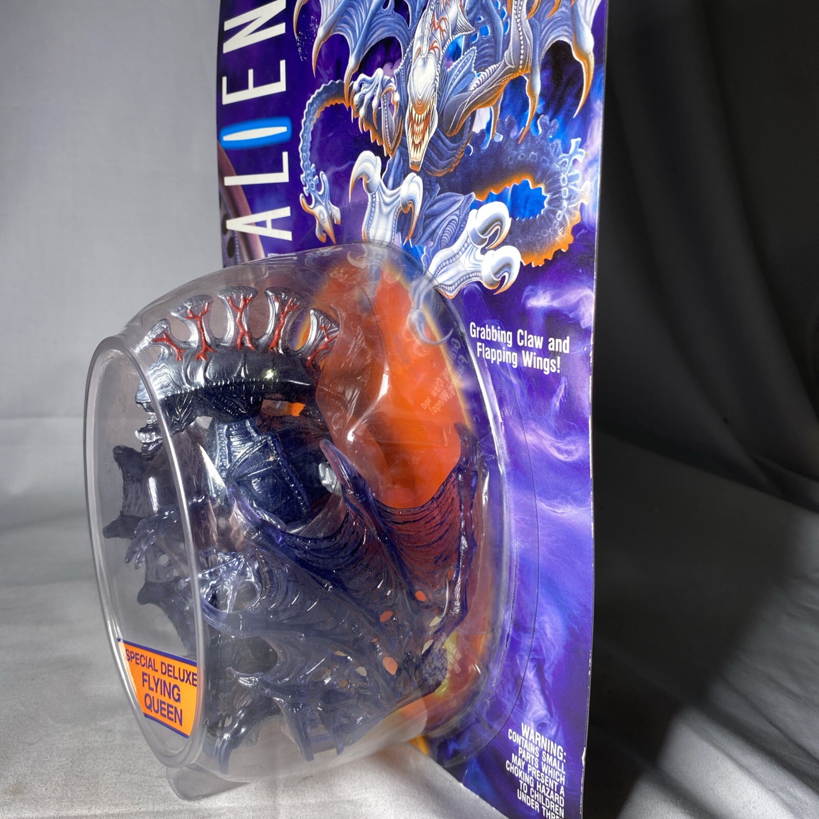 Flying Alien Queen Kenner Vintage MOC 1992 1st Issue Aliens Predator ...