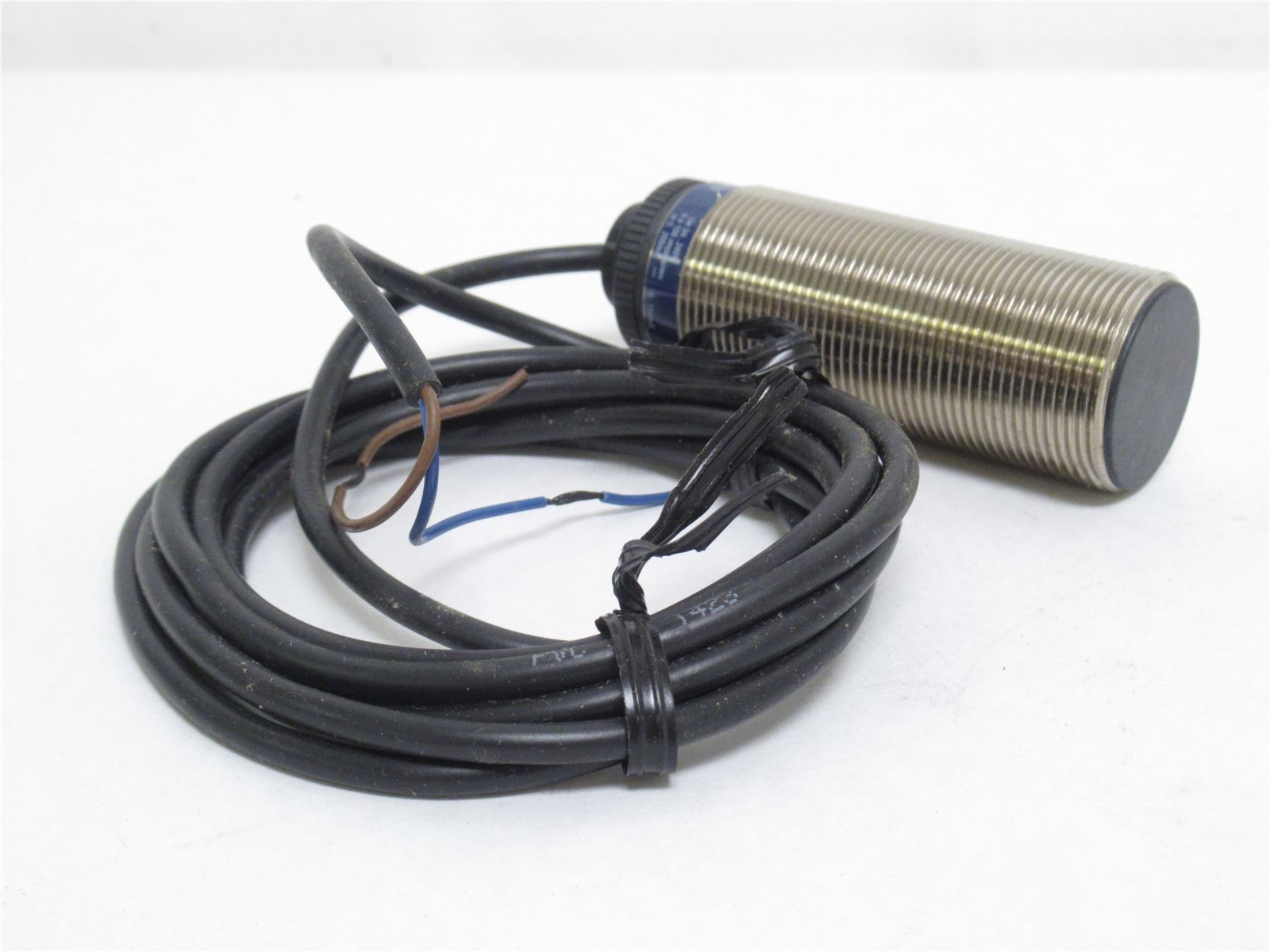 236745 New-Incomplete; Telemecanique XSAV11801TF Prox Sensor 24-240VAC ...