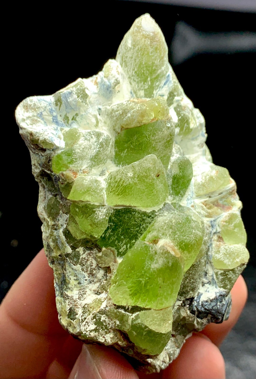 570 CT Beautiful Peridot Crystal Bunch With Magnetite Combine Specimen ...
