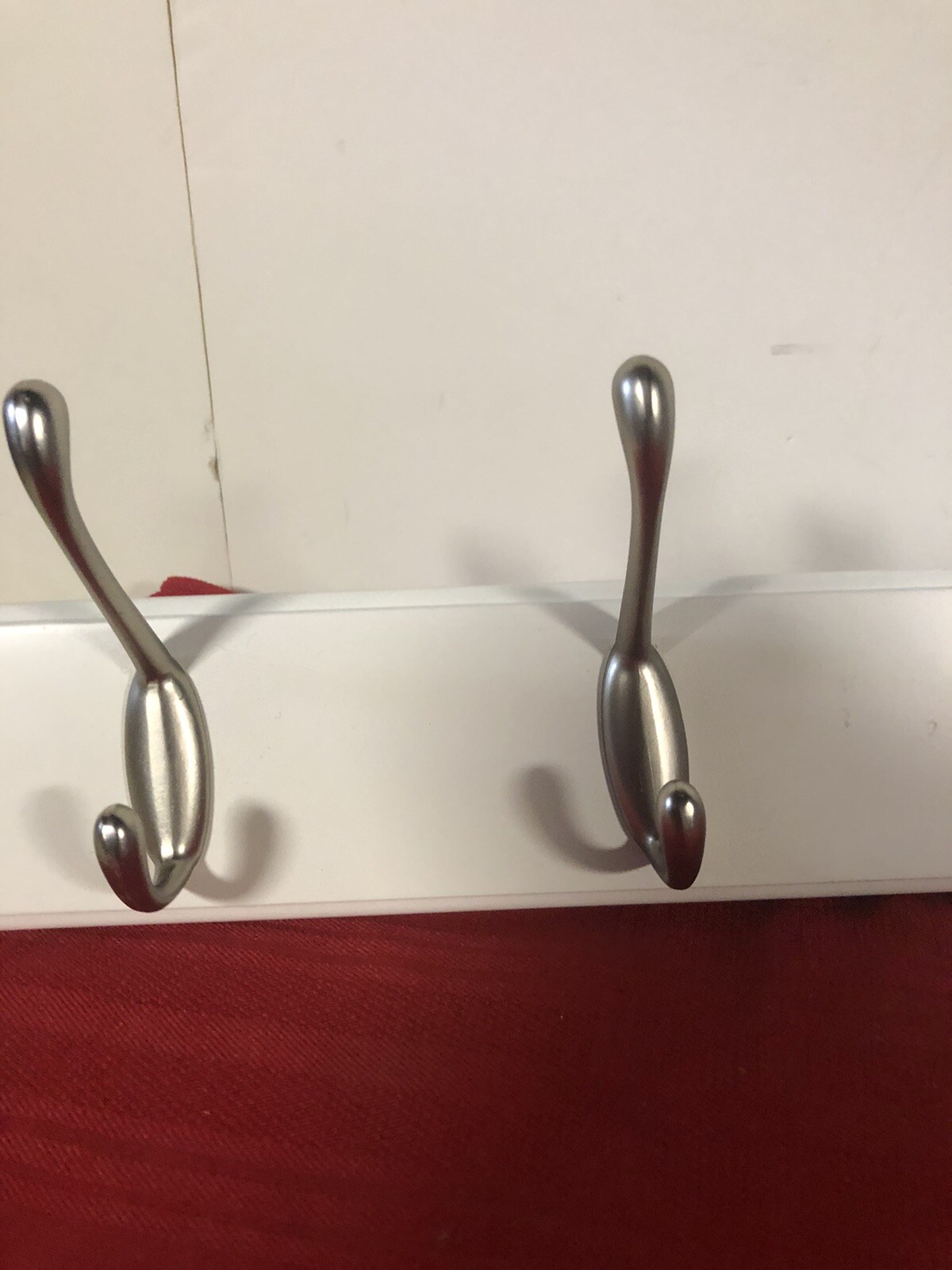 NEW 18” WHITE WOOD WALL BRACKET FOR COATS KEYS W 4 BRUSHED NICKLE ...