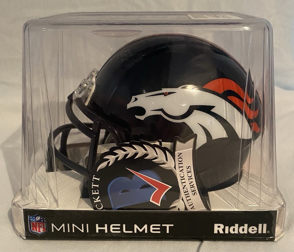 Denver Broncos Terrell Davis "HOF 17" Signed Navy Speed Mini Helmet ...