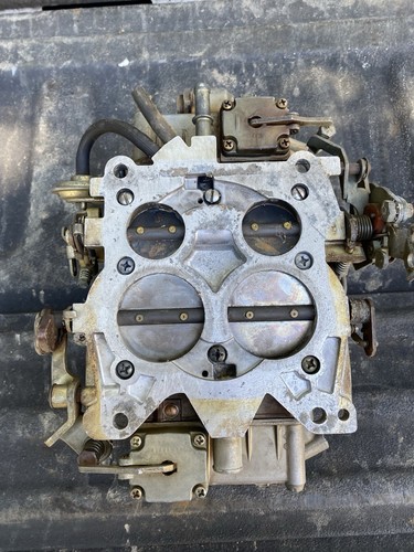 Holley LIST 6210 232 4 Barrel 650 CFM Double Pumper Spread Bore ...