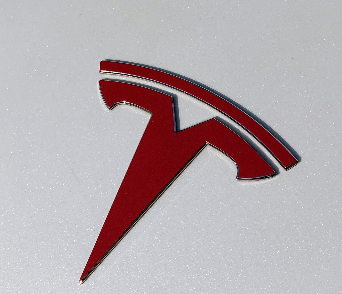 Tesla T Logo