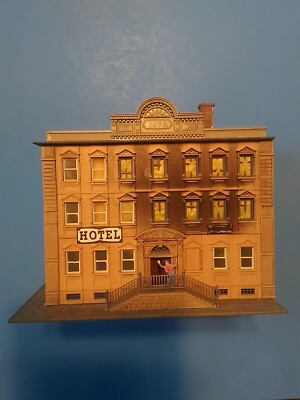 ho scale burning 3 story hotel | eBay