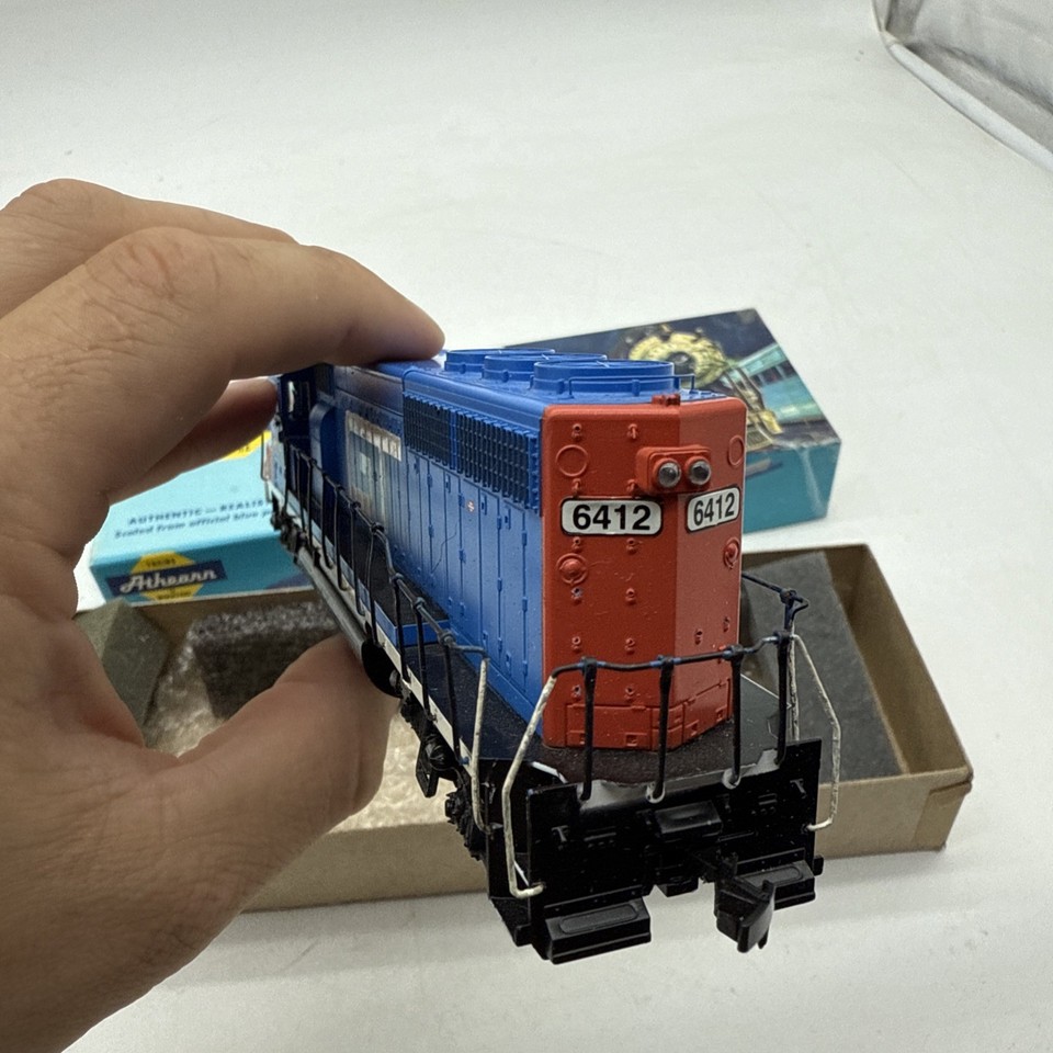 ATHEARN GP40 GTW Grand Trunk Western #6412 HO Scale Working Engine ...