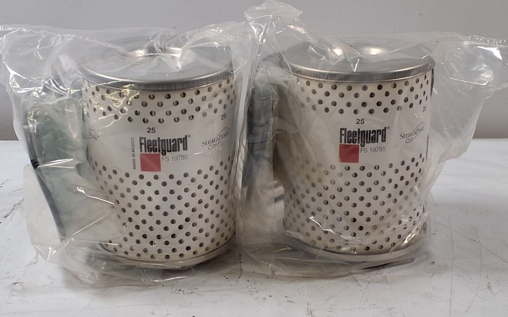 FLEETGUARD FS19844 - Fuel filter cross reference