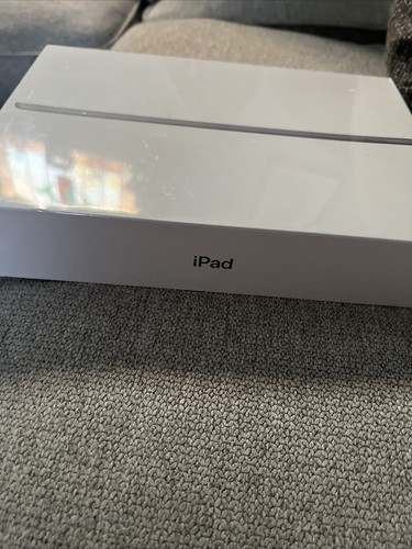 Apple iPad (8th Generation) A2270 32 GB, Wi-Fi + 4G, 10.2 in - Space ...