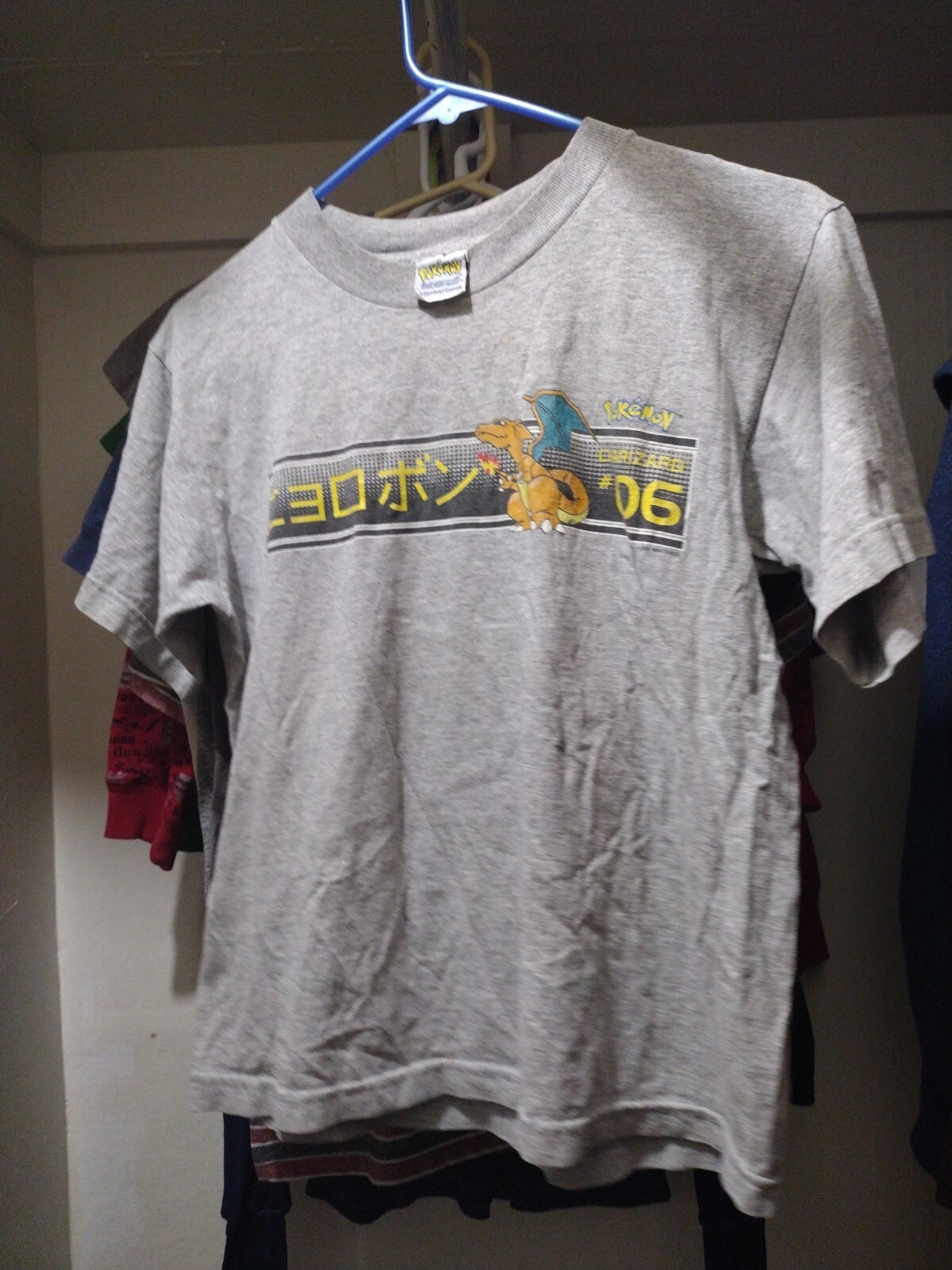 Vintage Pokemon Charizard Number 6 Light Gray T-shirt… - Gem